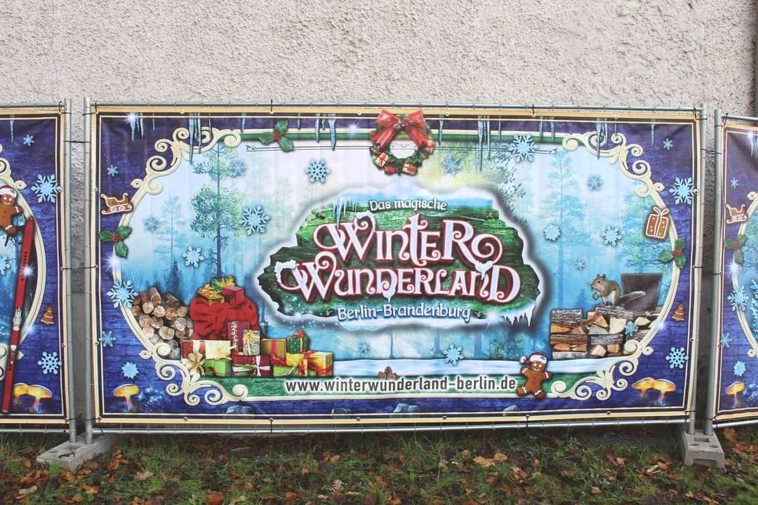 11-11-2021 KIRMES AUFBAU WINTER WUNDERLAND ANDREAS GOTZE