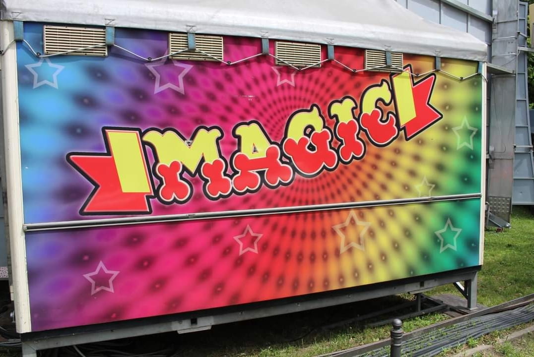 24-05-2022 KIRMES AUFBAU STEGLITZEN DEEL 2 ANDREAS GOTZE