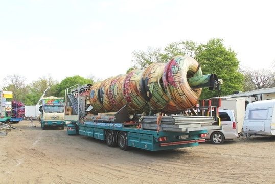 26-04-2019 KIRMES AUFBAU NEUKOLLNER DEEL 2 ANDREAS GOTZE