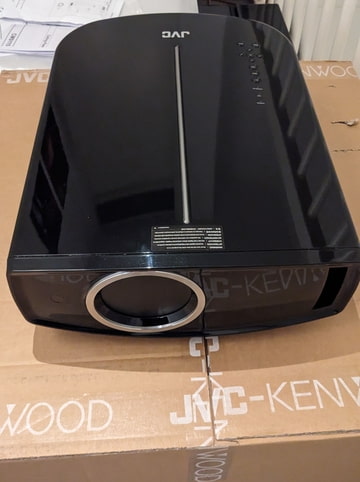JVC DLA-HD750 projector verkocht